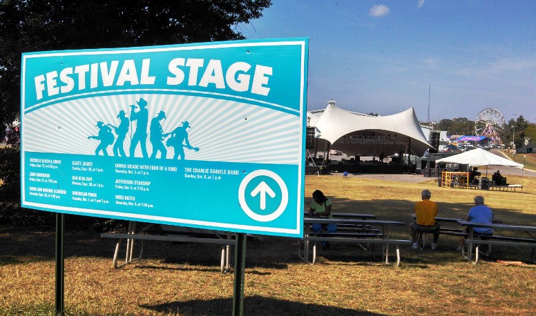 Lawn & Yard Signage | Custom Outdoor Signs | FASTSIGNS