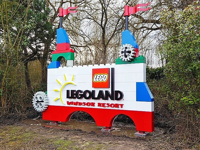 The Power of Custom Business Signs