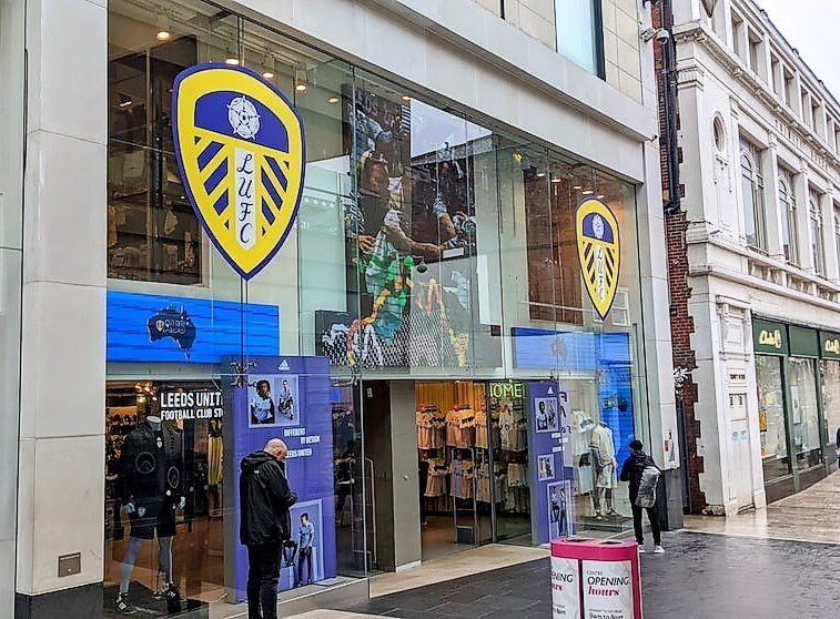 The Most Popular and Effective Signs for Shop Fronts